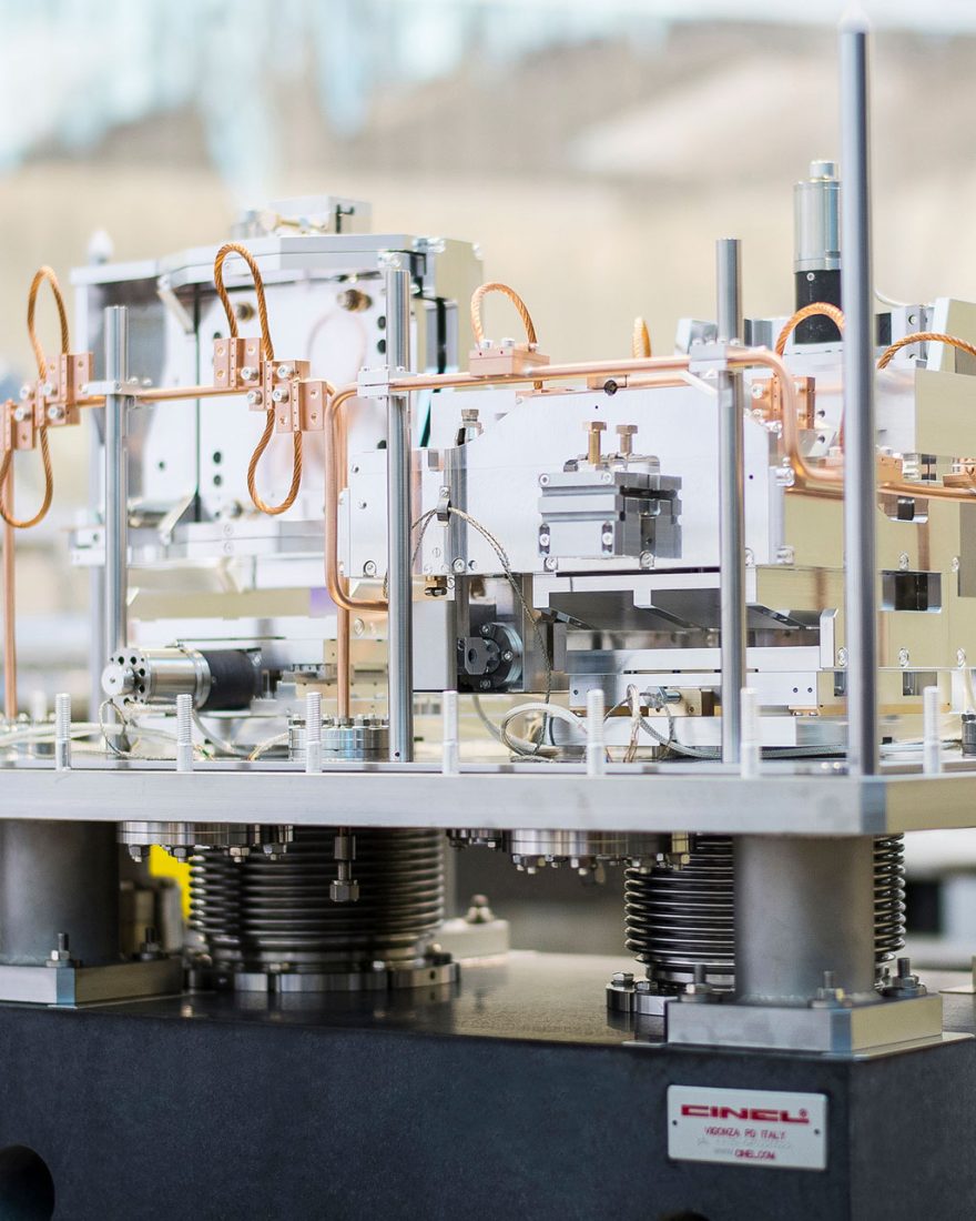 About | SAES High Vacuum